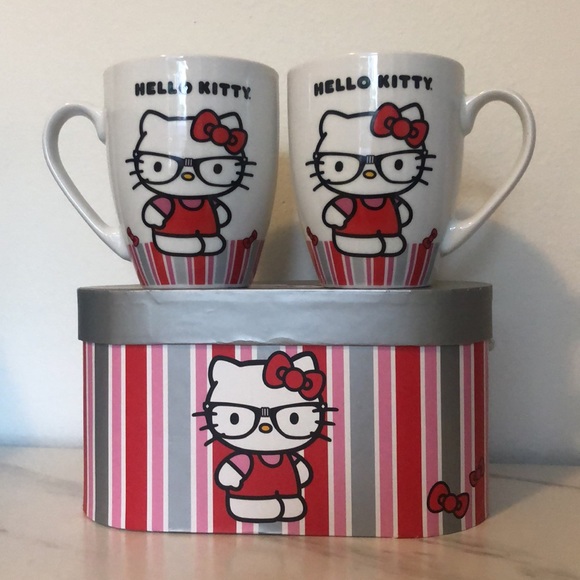 Hello Kitty | Kitchen | Hello Kitty Set Of Mugs 4 Oz | Poshmark